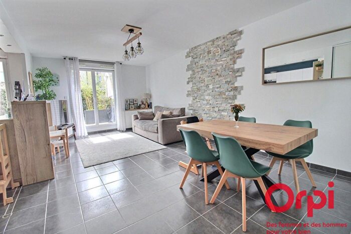 Appartement 3 pièces à vendre à Montigny-le-Bretonneux, Le Village