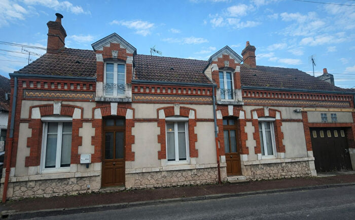Maison à vendre - Romorantin-Lanthenay, Les Aubiers, La Genetière - 5 pièces - 2 chambres