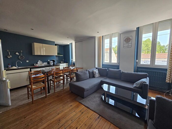 Appartement 4 pièces à louer - Étauliers