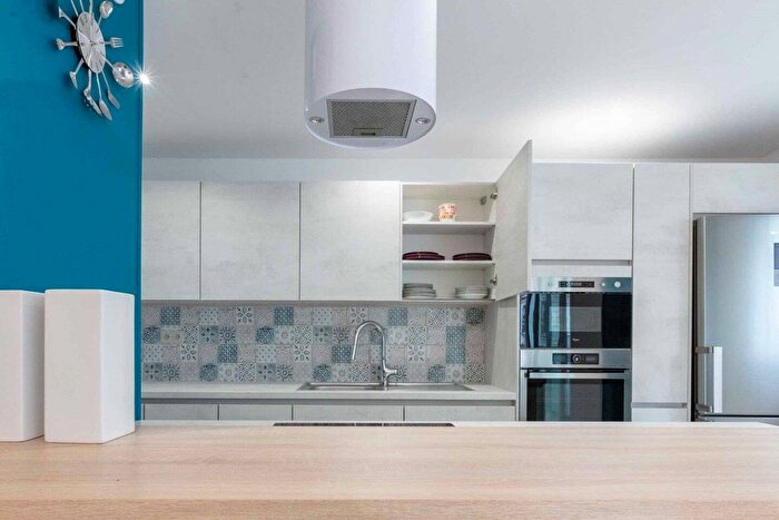 Appartement à louer - Rennes, Paris ème arrondissement - 3 pièces - 3 chambres