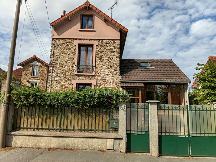Maison 7 pièces à vendre à Villeneuve-le-Roi, Plateau Gare