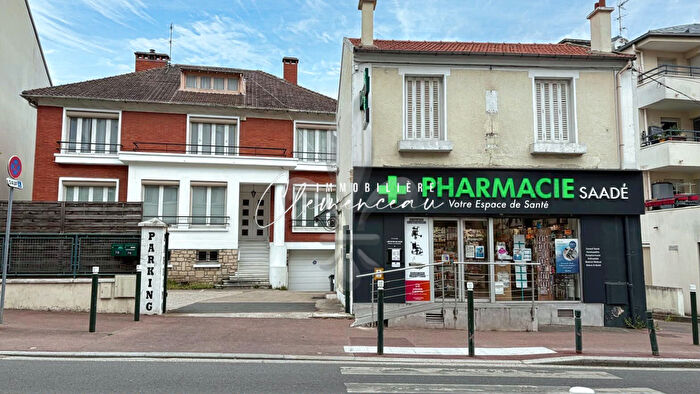 Maison 7 pièces à Nanterre, Plateau, à vendre