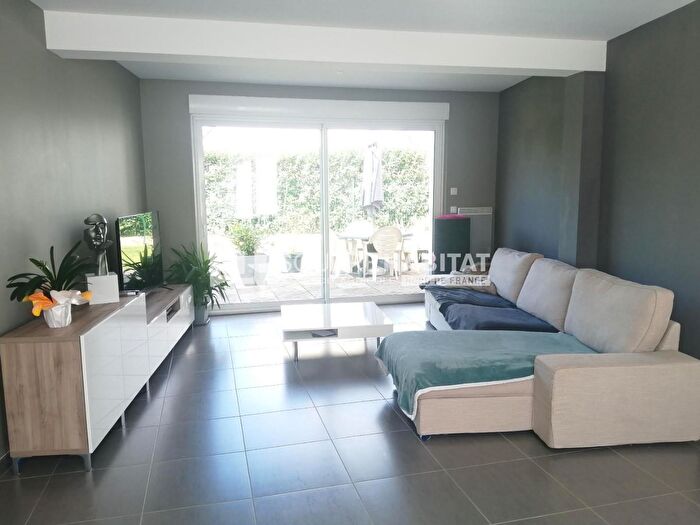 Maison à louer - Longuenesse - 4 pièces - 3 chambres