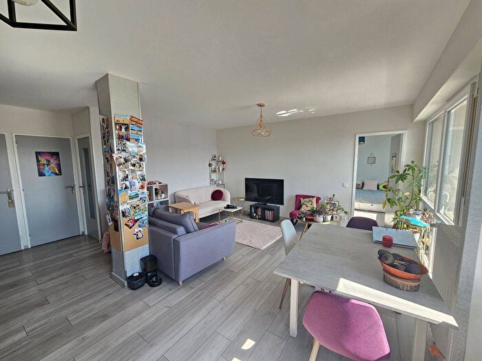 Saint-Priest-en-Jarez : Appartement 4 pièces à louer