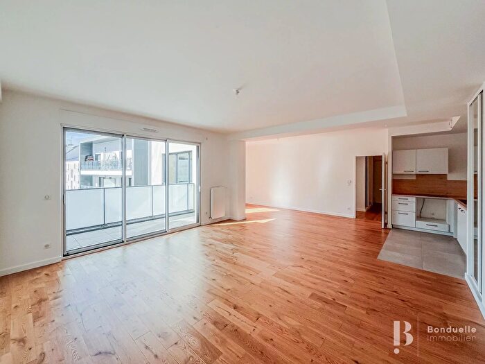 Issy-les-Moulineaux, Val de Seine, Les Arches : Appartement 5 pièces à louer