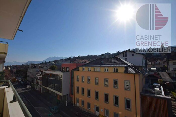 Appartement à louer - Ville Haute, Évian-les-Bains - 3 pièces - 1 chambre