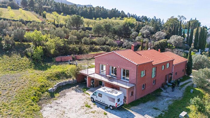 Maison 10 pièces à Cases-de-Pène, à vendre