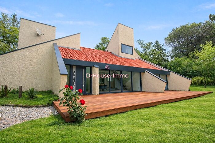 Carignan-de-Bordeaux - Maison 8 pièces à vendre