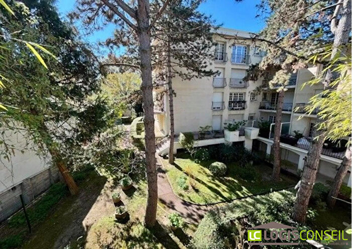 Appartement 3 pièces à louer - Châtenay-Malabry, Seignelay