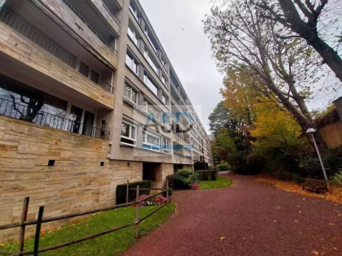 Appartement 4 pièces à Saint Maurice-Pellevoisin, Lille, à louer
