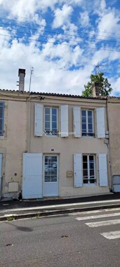 Maison 4 pièces à louer - Centre Ville, Saint-Jean-d'Angély