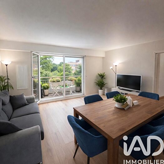 Noisy-le-Grand, Est : Appartement 4 pièces à vendre