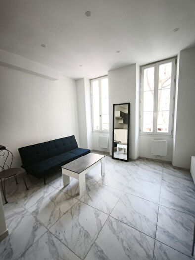 Appartement à louer - Marseille e , Cinq Avenues - 1 pièce