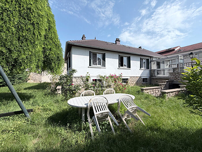 Maison 8 pièces à vendre - Créteil, Centre ancien