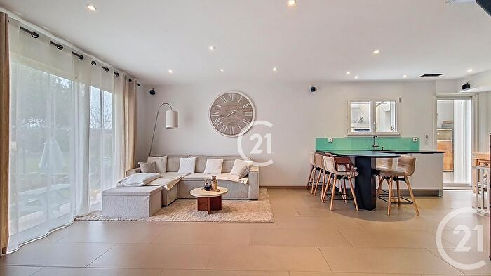 Maison à vendre - Saint-Gilles, Croix dArquier - 4 pièces - 3 chambres