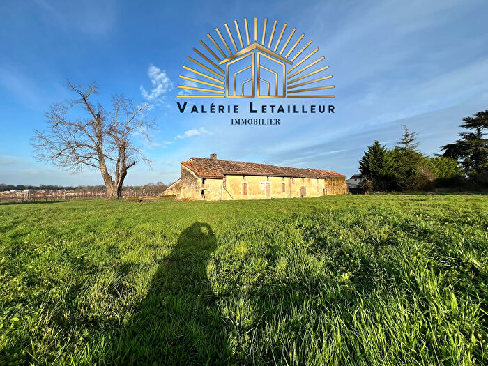 Maison 9 pièces à Saint-Quentin-de-Baron, à vendre