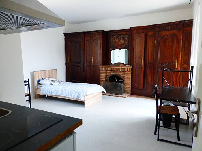 Appartement à louer - Guyonnerie-Vieux Parc, Bures-sur-Yvette - 1 pièce