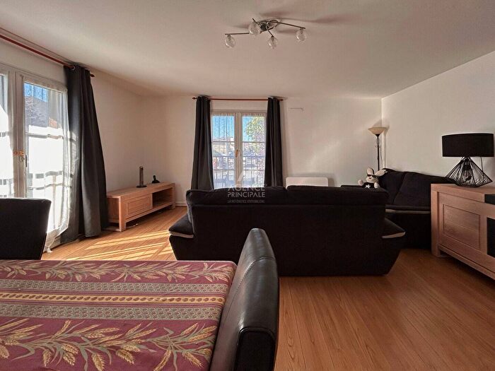 Appartement 3 pièces à Les Sablons, Poissy, à louer