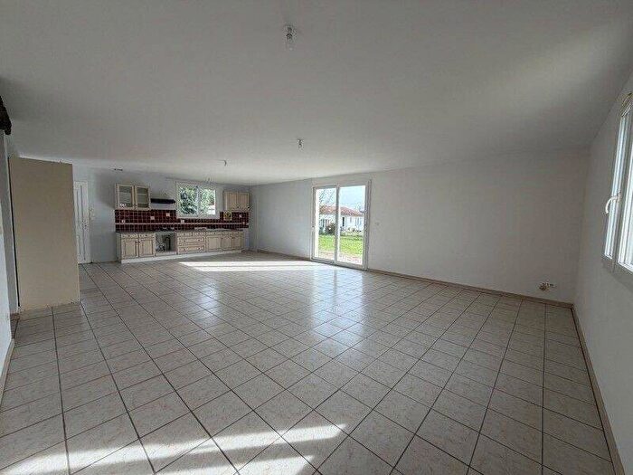 Maison à louer - Pommevic - 5 pièces - 4 chambres