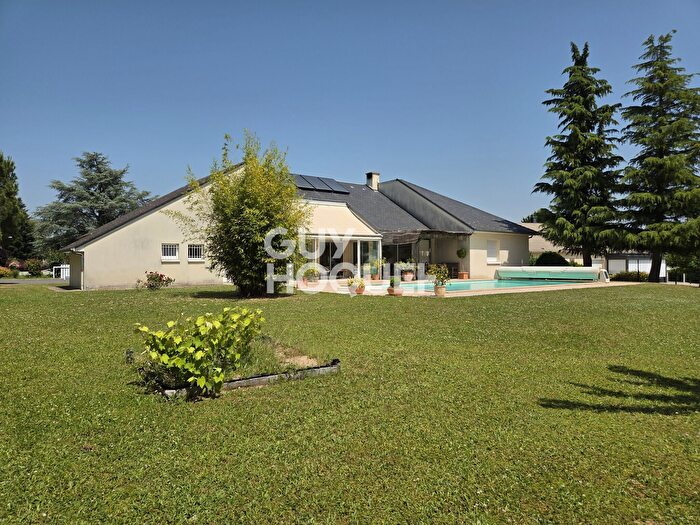 Maison à vendre - Naucelle - 6 pièces - 4 chambres