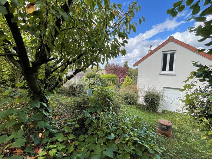 Maison à vendre - Condé-Sainte-Libiaire - 5 pièces - 4 chambres