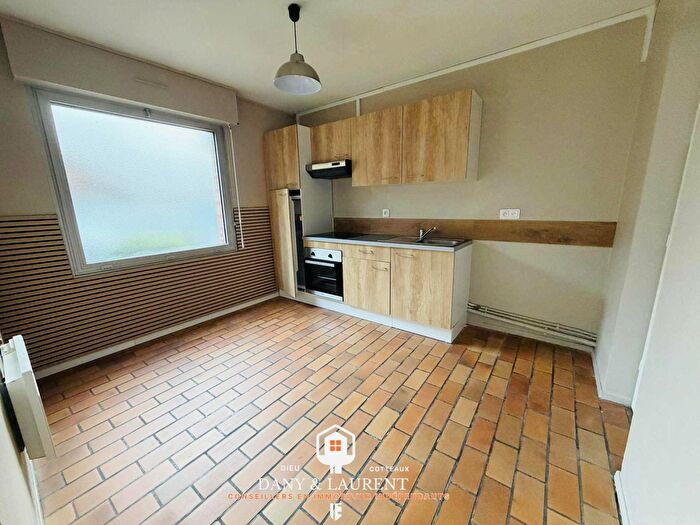 Appartement à vendre - Saint-Amand-les-Eaux, Louise de Bettignies - 4 pièces