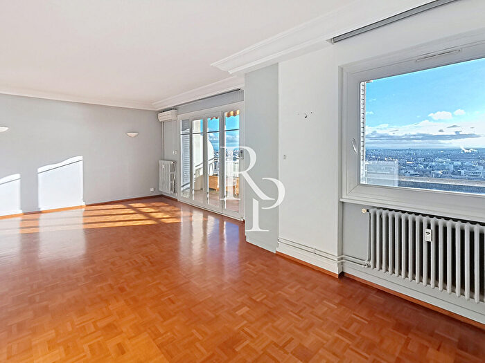 Appartement à vendre - Sainte-Foy-lès-Lyon, Centre-ville - 4 pièces - 2 chambres