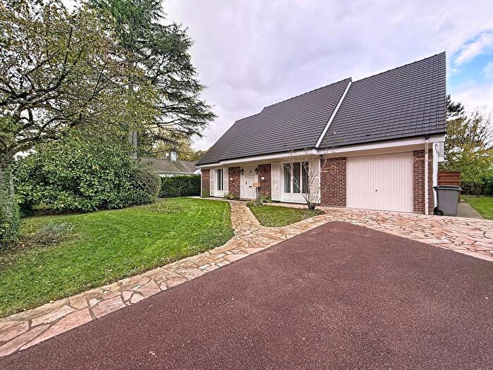 Maison à vendre - Voisins-le-Bretonneux - 7 pièces - 5 chambres