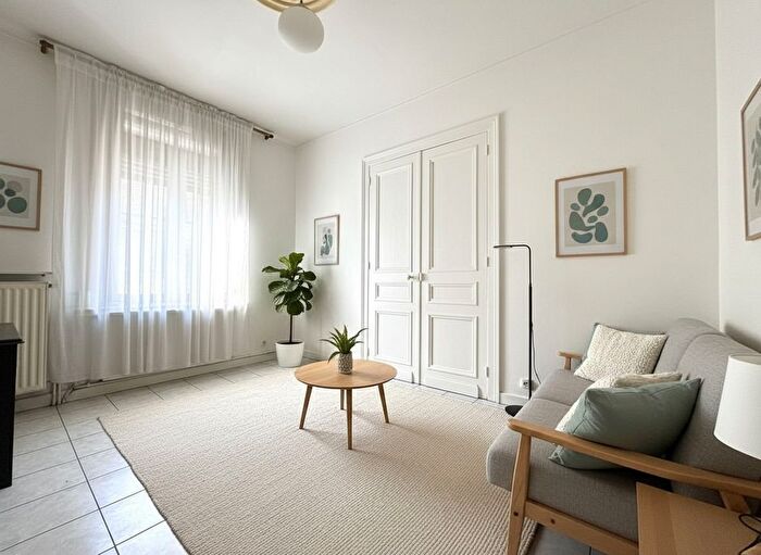 Maison à vendre - Valenciennes - 5 pièces - 3 chambres