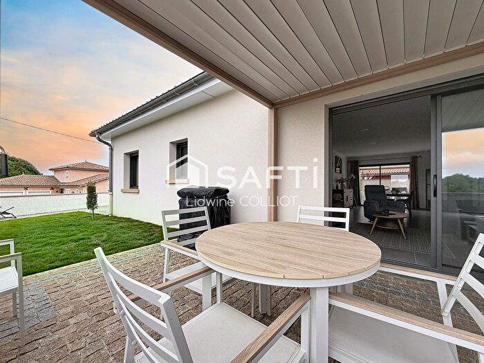 Maison à vendre - Crêches-sur-Saône - 5 pièces - 3 chambres