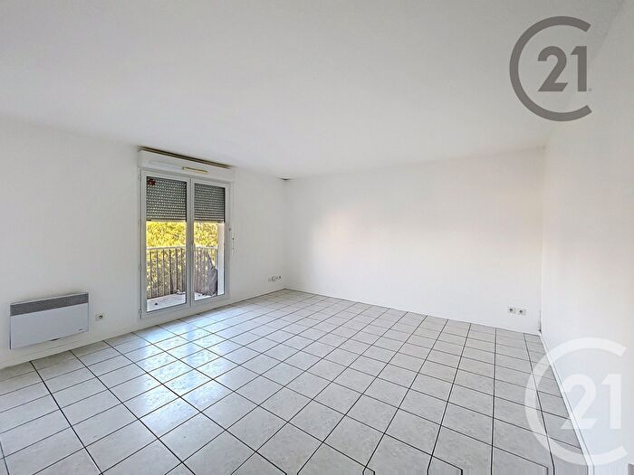 Montereau-Fault-Yonne, Ville basse - Appartement 2 pièces à louer