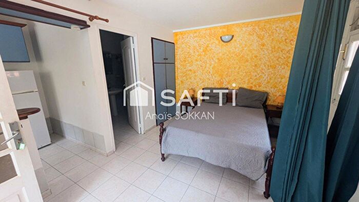 Appartement 1 pièce à Rivière-Salée, à louer