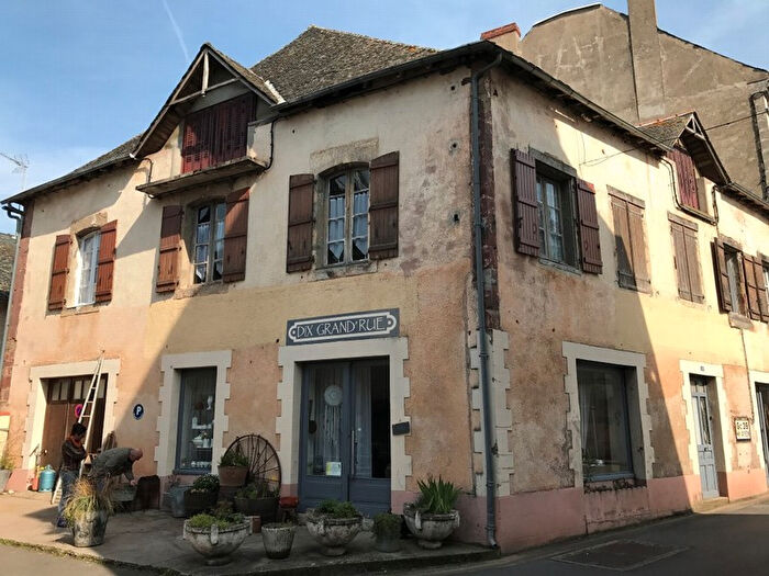 Maison à vendre - Juillac - 9 pièces - 4 chambres