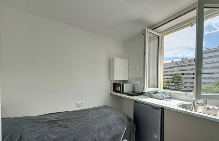 Appartement à louer - Général Leclerc, Saint-Germain-en-Laye - 1 pièce