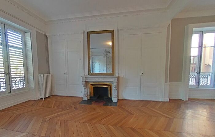 Appartement à louer - Lyon e , Cordeliers Bellecour - 5 pièces - 4 chambres