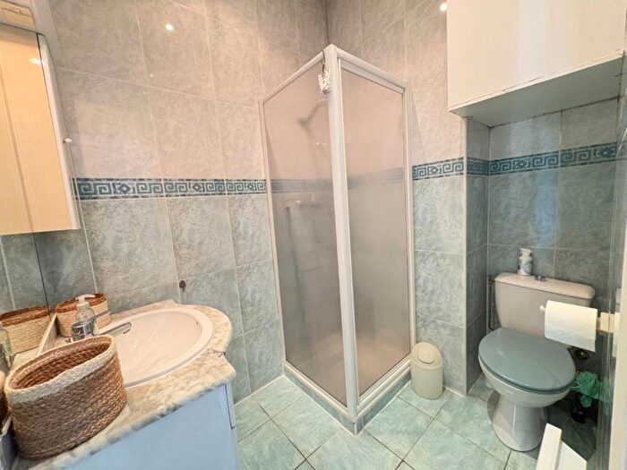 Appartement à louer - Nice, Centre-ville - 1 pièce - 1 chambre