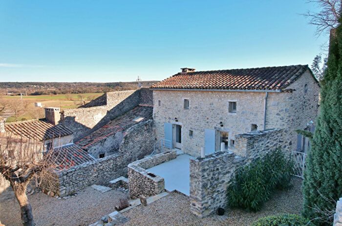 Maisons à vendre et appartements à louer - 1