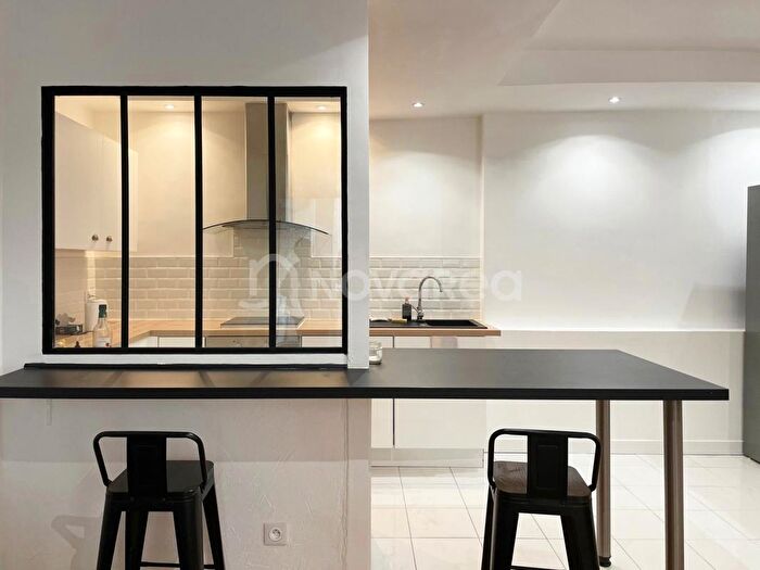 Appartement à louer - Pau, Centre-ville - 3 pièces - 2 chambres