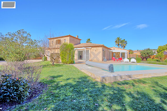 Maison à vendre - La Crau, Les Sauvans, La Gensolenne, La Monache, La Bastidette - 11 pièces - 7 chambres