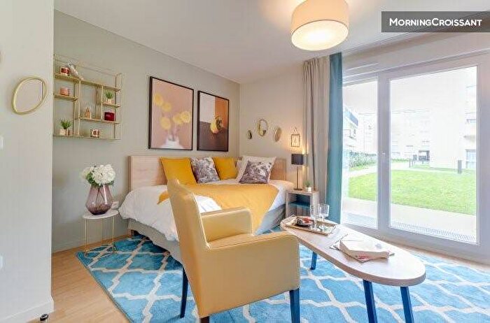 Appartement à louer - Barbâtre-Saint Remy-Verrerie, Reims - 1 pièce