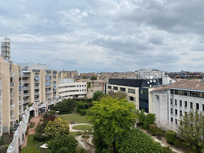 Appartement 1 pièce à Bordeaux, Saint-Christoly, à louer
