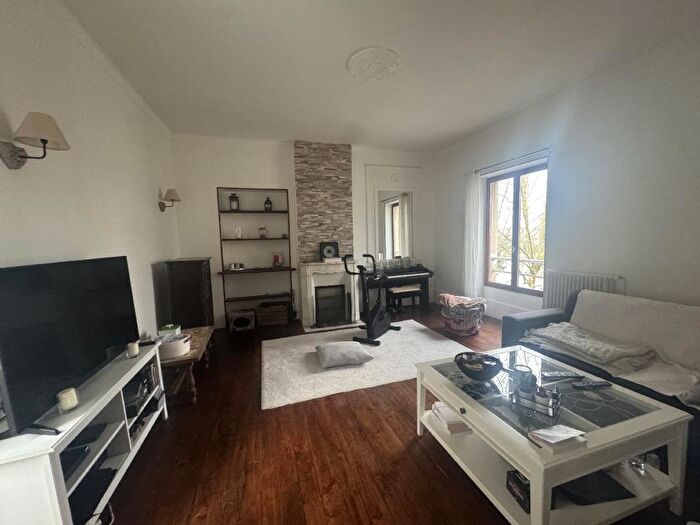 Appartement à vendre - Beaumont-sur-Oise - 2 pièces - 1 chambre