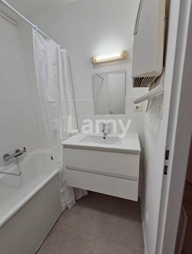 Appartement à louer - Grand Grésil-Stade, Vesoul - 3 pièces - 2 chambres