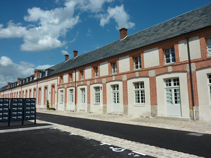Fontainebleau, Provenceaux, Carmel : Appartement 3 pièces à louer