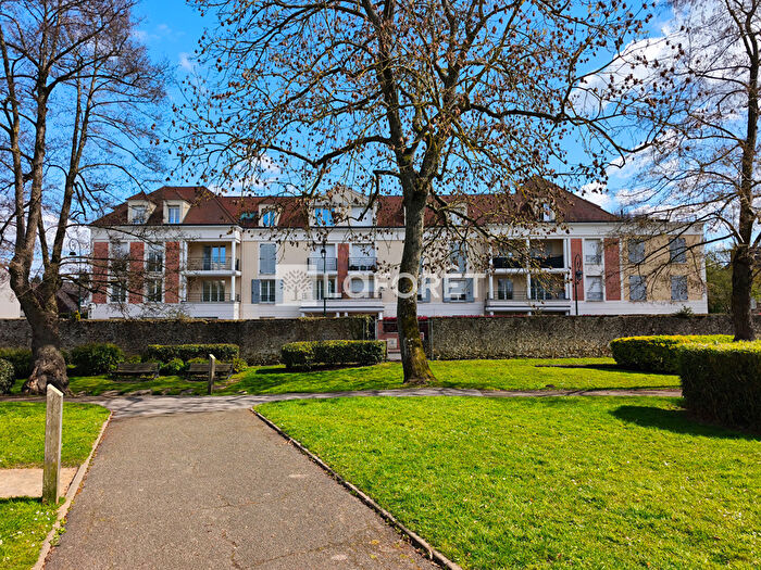 Appartement à vendre - Plaisir, Centre-ville, Château - 2 pièces - 1 chambre