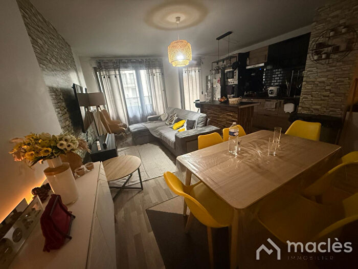 Appartement à vendre - Saint-Denis, La Plaine Saint-Denis - 4 pièces - 3 chambres