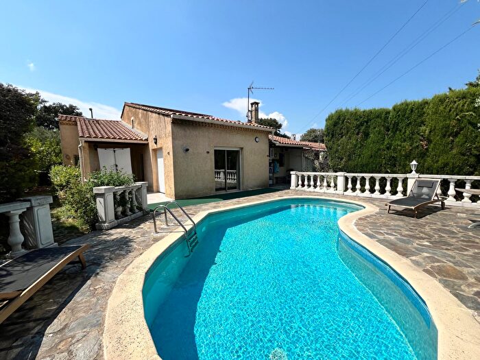 Châteauneuf-de-Gadagne : Maison 6 pièces à vendre