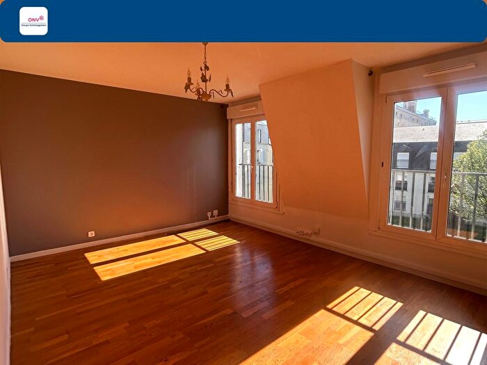 Appartement 3 pièces à Compiègne, Centre-ville, à vendre