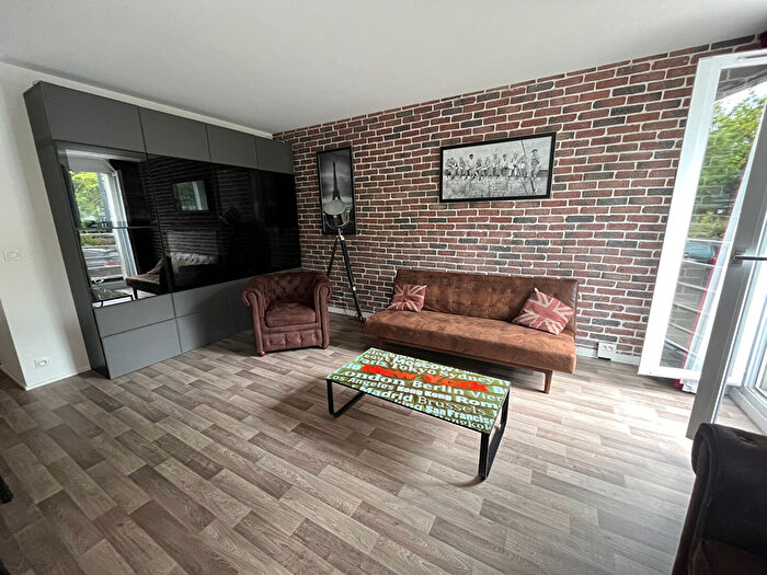 Appartement à louer - Élancourt, Clé Saint-Pierre, Pissaloup, La Revanche - 2 pièces - 1 chambre