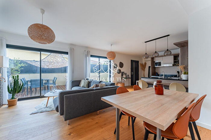 Maison à vendre - Saint-Genis-les-Ollières - 4 pièces - 3 chambres